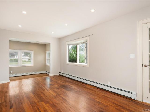 23 Rosebud Avenue