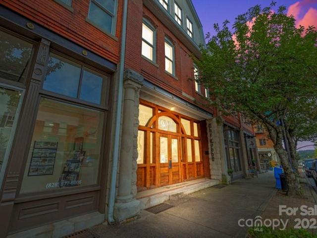 23 S Broad St, Brevard, NC 28712
