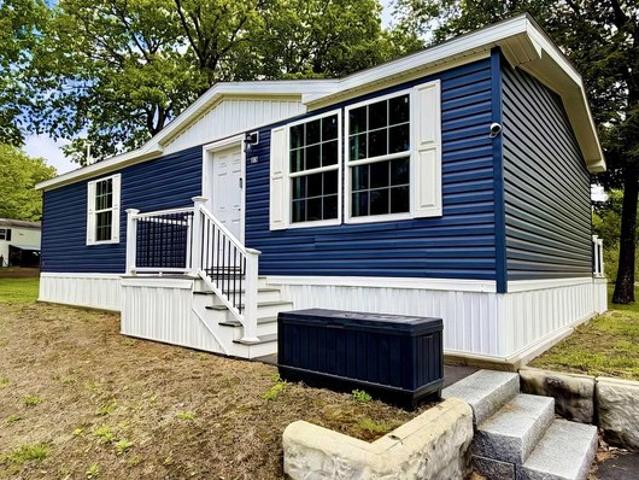 23 S Elderberry Ln, Rochester, NH 03867
