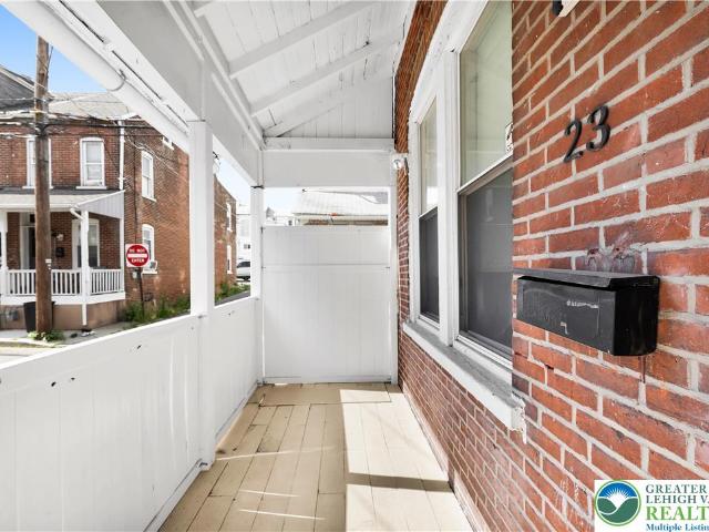 23 S Poplar Street
