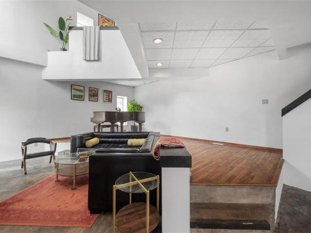 23 Seneca St, Pittsburgh, PA 15219 | MLS #1764