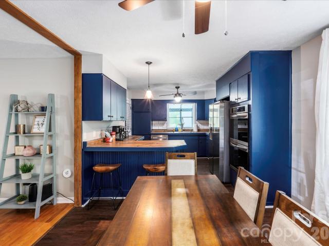 23 Springwood Drive
