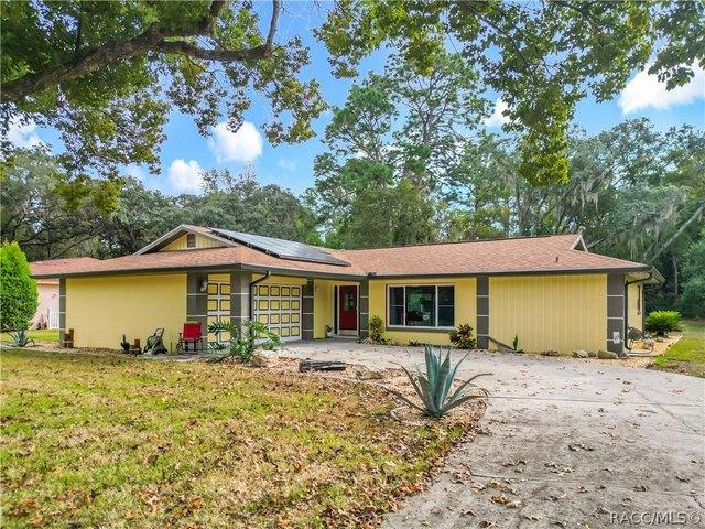 23 Sweetgum Ct S, Homosassa, FL 34446
