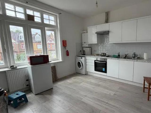 23 St Margaret's Road, London, SE4 1YL, United Kingdom | 2 bed apartment for rent #168167176 | Rentberry