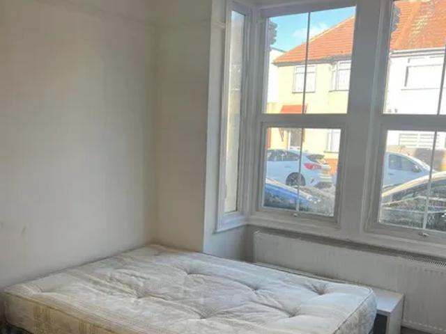 23 St Stephen's Road, Enfield Wash, London, EN3 5UH, United Kingdom | Room for rent #140544308 | Rentberry