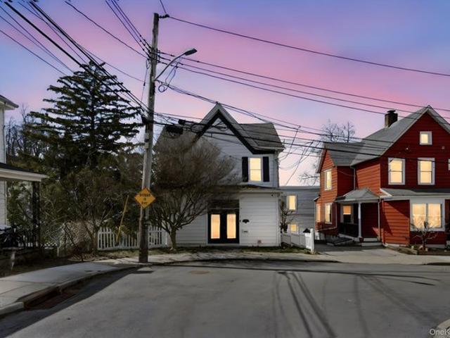 23 Storm St, Tarrytown, NY 10591