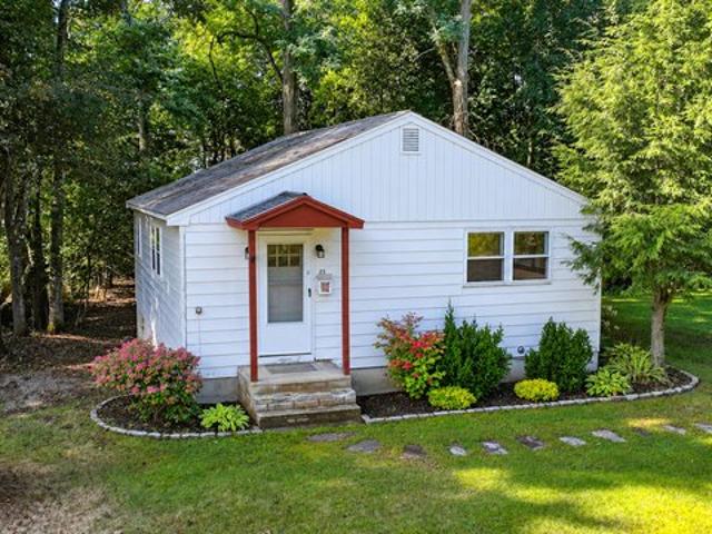 23 Stuart St, Fryeburg, ME 04037