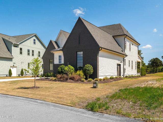 23 Sunflower Court