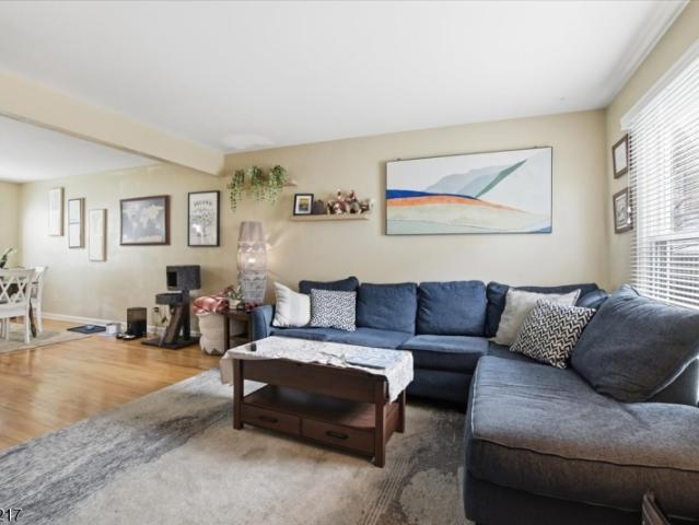 23A Doremus St