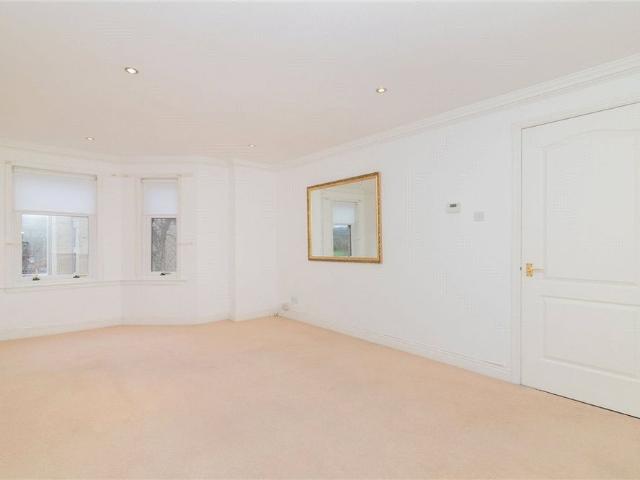 23D Hughenden Lane