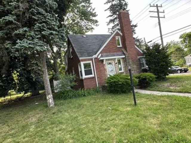 20045 Ward Ave, Detroit, MI 48235