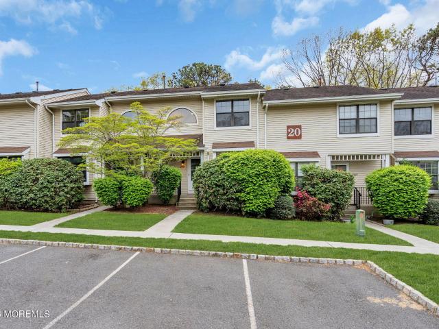 2004 Meadowlands Court