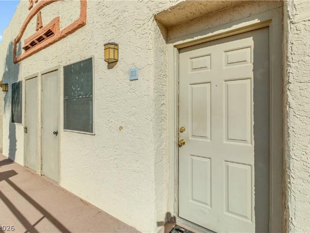 2004 Mesquite Lane 303