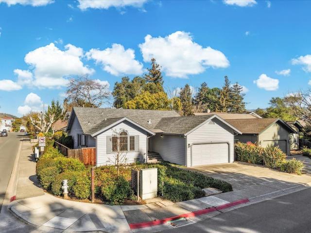 2004 Oak Cir, Yountville, CA
