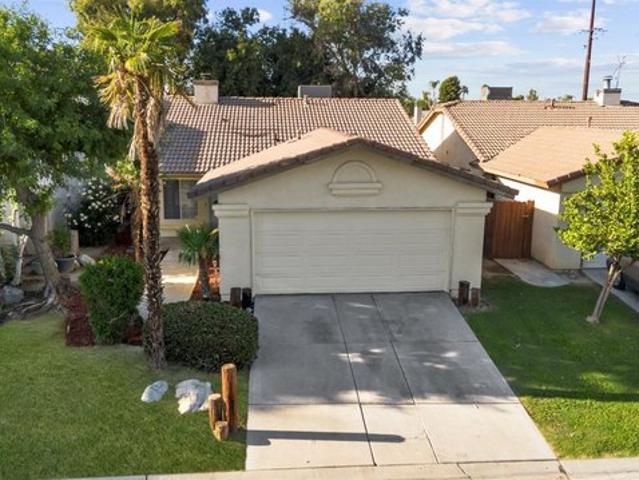 2004 Ocean View Dr, Bakersfield, CA 93307
