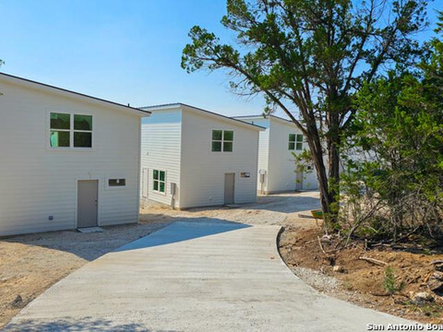 2004 Cedar Hill Dr, Unit 1