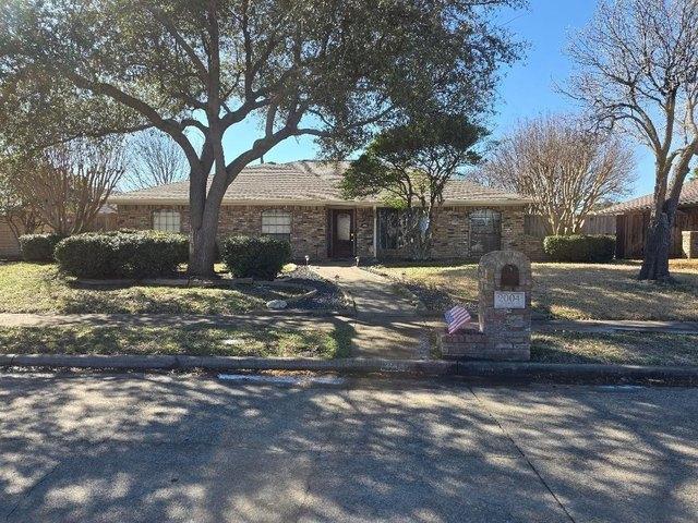 2004 Cherbourg Dr, Plano, TX 75075