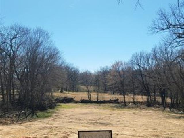 2004 Dove Ln, Denison, TX 75020