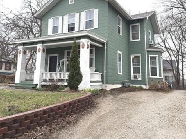 2004 E 13th St, Davenport, IA 52803