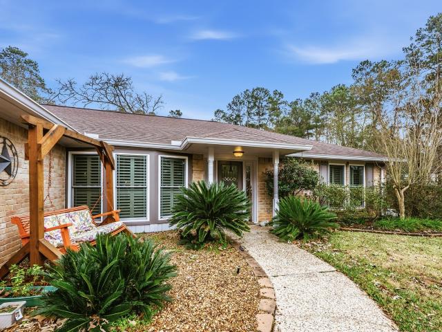 2004 E Lake Drive