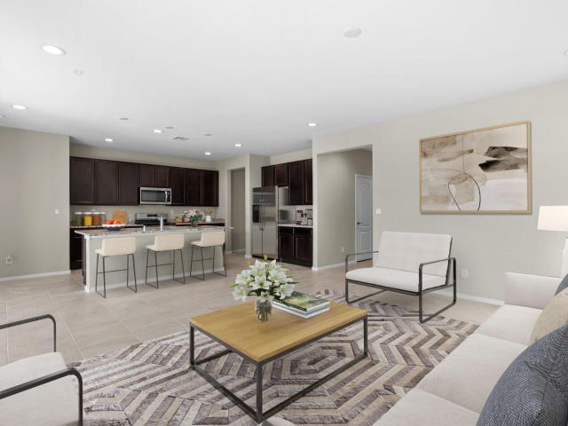 2004 Janet Way NE