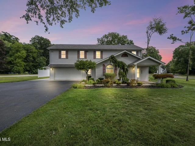 2004 King Rd, Toledo, OH 43617