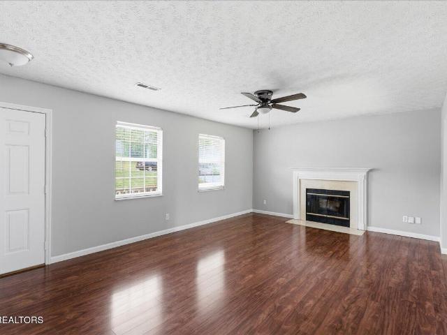2004 Knoll Tree Drive