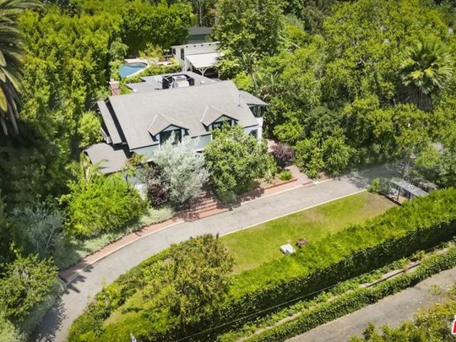 2004 LA Brea Ter, Los Angeles, CA 90046