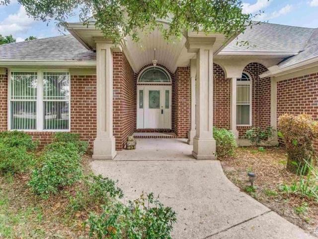 2004 Pin High Dr, Pensacola, FL 32526