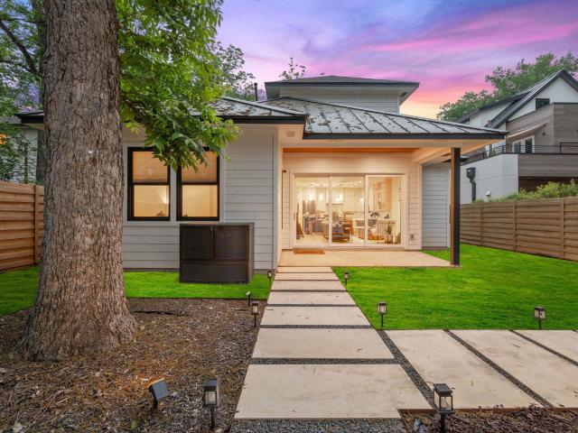 2004 Riverview St, Austin, TX 78702 | MLS #8842 | Compass