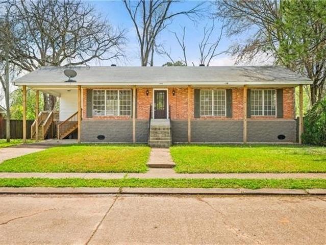 2004 Roanoke St, Alexandria, LA 71301