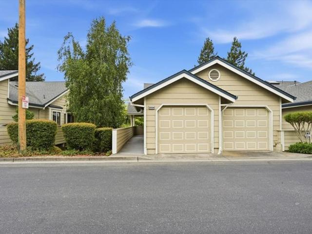 2004 Stonefield Ln, Santa Rosa, CA 95403