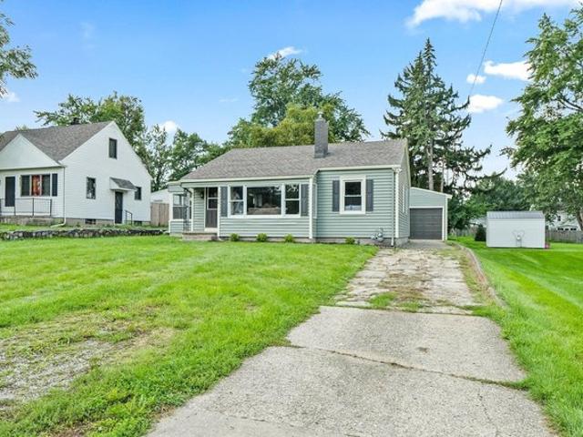 2004 Sunnymede Dr, Fort Wayne, IN 46803
