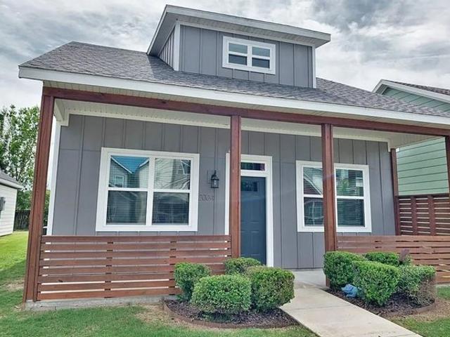 2004 S Florida Way, Fayetteville, AR 72701