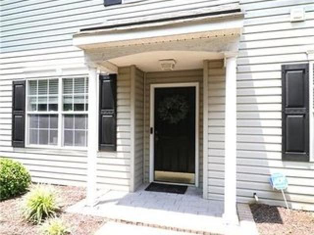 2004 Sawgrass Ln, Portsmouth, VA 23703