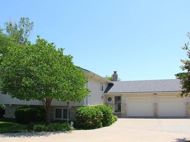 2004 Somerset Sq, Manhattan, KS 66503