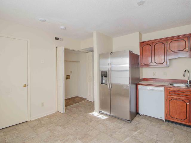 2004 Tynewood Dr, Clarksville, TN 37042 | MLS #3173 | Compass