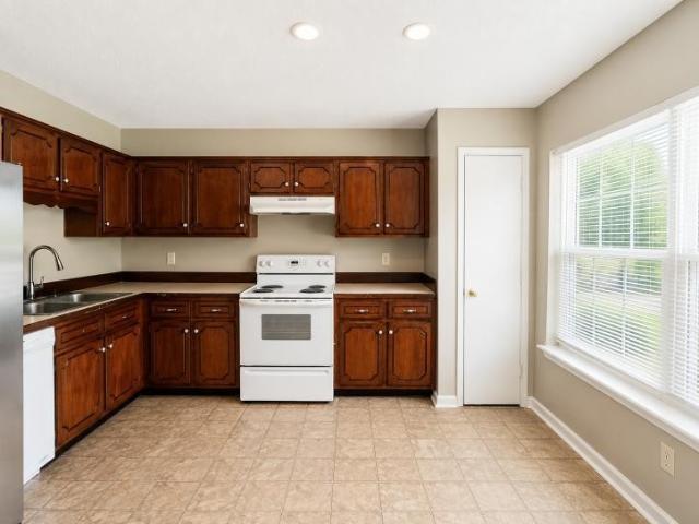 2004 Tynewood Dr