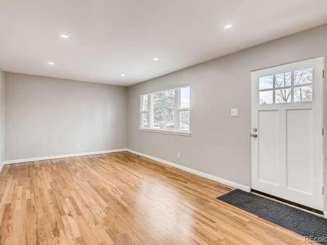 2004 W Arbor Avenue