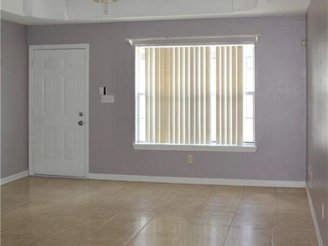2004 W Western Drive APT D