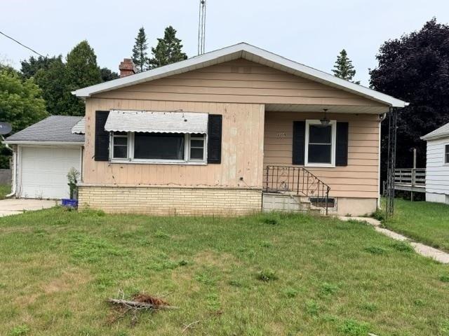 2004 12th St, Two Rivers, WI 54241