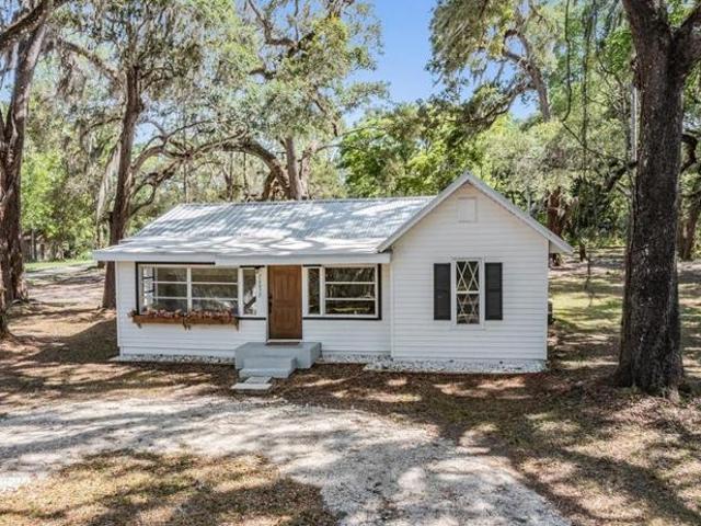 20052 Manecke Rd, Brooksville, FL 34601