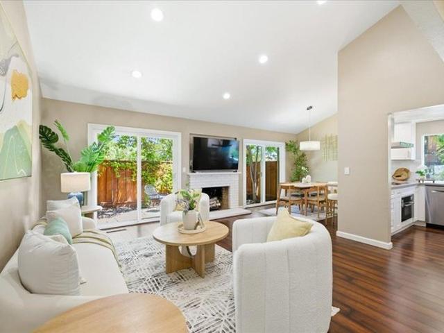 20052 Northcrest Sq, Cupertino, CA 95014