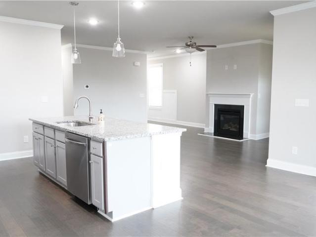2005 Manor Pointe Drive