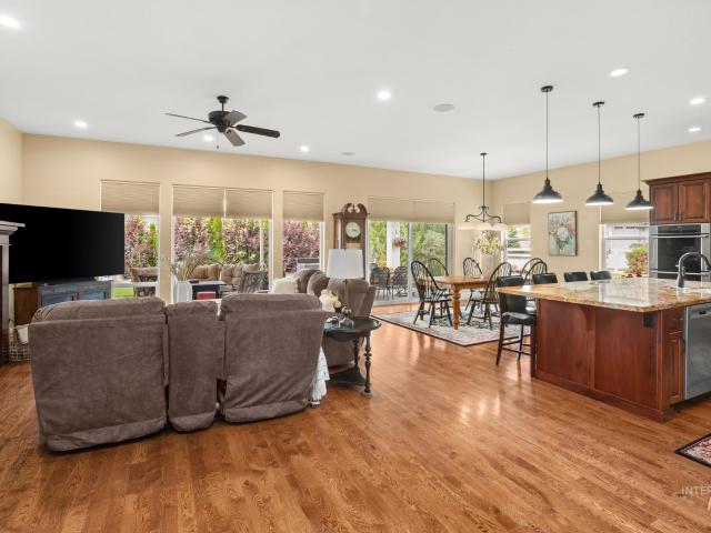 2005 N Little Salmon Way