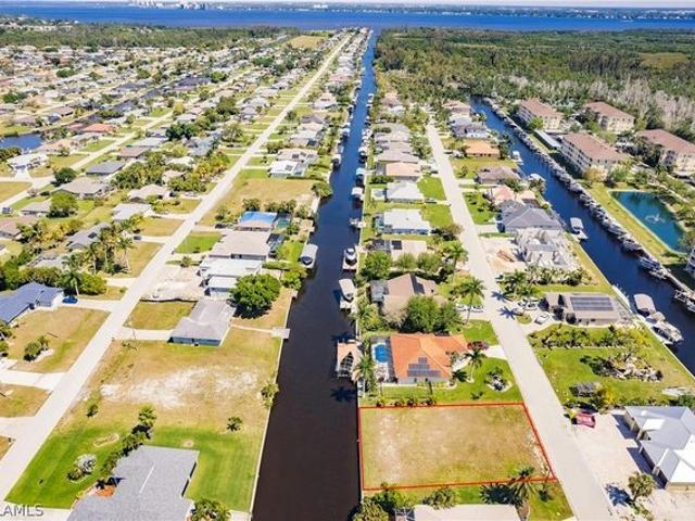2005 Ottersrest Ln, Cape Coral, FL 33990