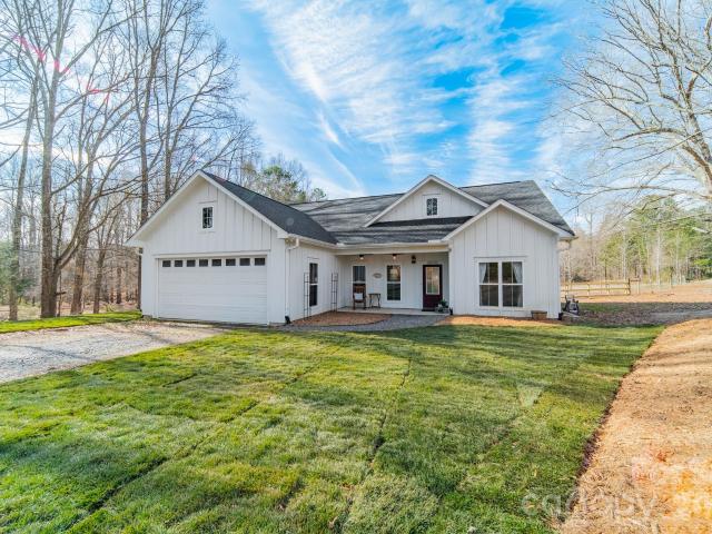 2005 Briarwood Cir, Fort Mill, SC 29715 | MLS #4338 | Compass