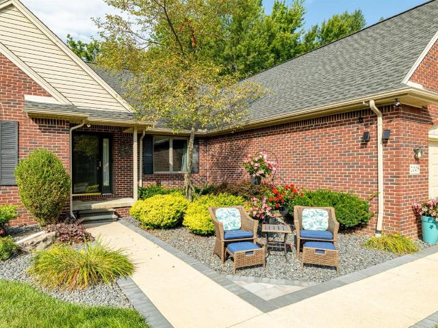 2005 Chestnut Crescent