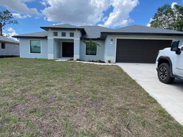 2005 Crawford Ave N, Lehigh Acres, FL 33971