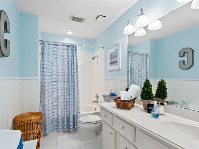 2005 Crescent Shore Dr, League City, TX 77573 | MLS #91037